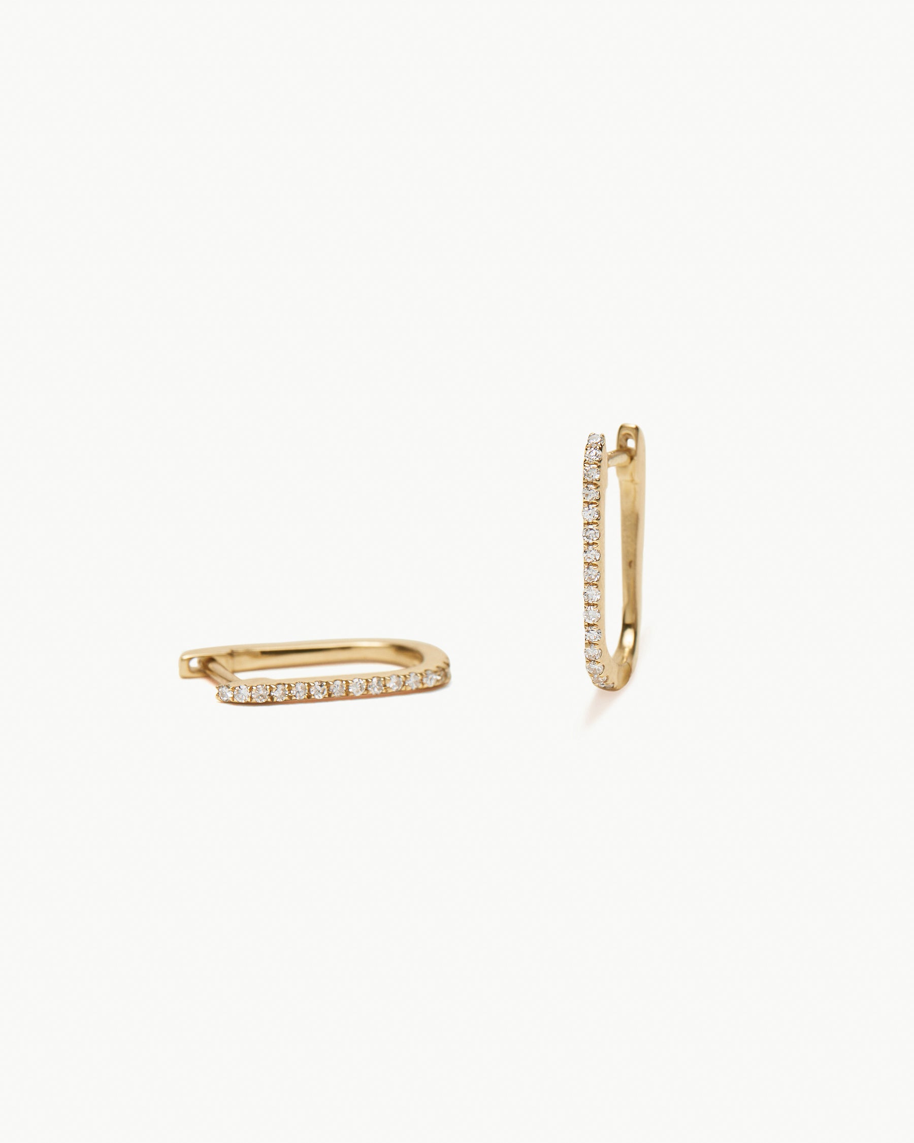 THE SMALL DIAMOND PAVE PAPERCLIP EARRINGS – ÖUGIE