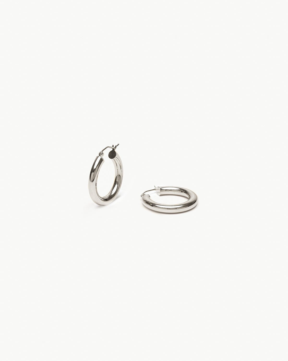 THE SMALL TUBE HOOPS - WHITE GOLD – ÖUGIE